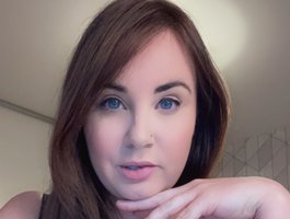 Model FluffyGalore Profilseite und Info - BongaCams