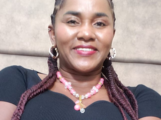 Model AliciaMilf profile page and info - BongaCams